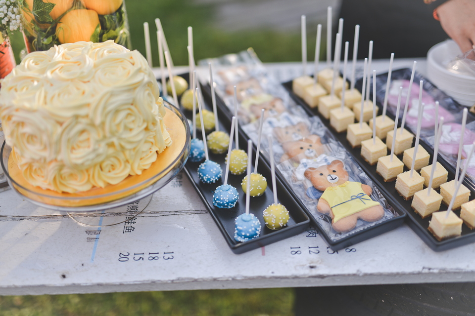 Andrew Yep Photographie | A Front Yard Wedding at Lotta Cafe